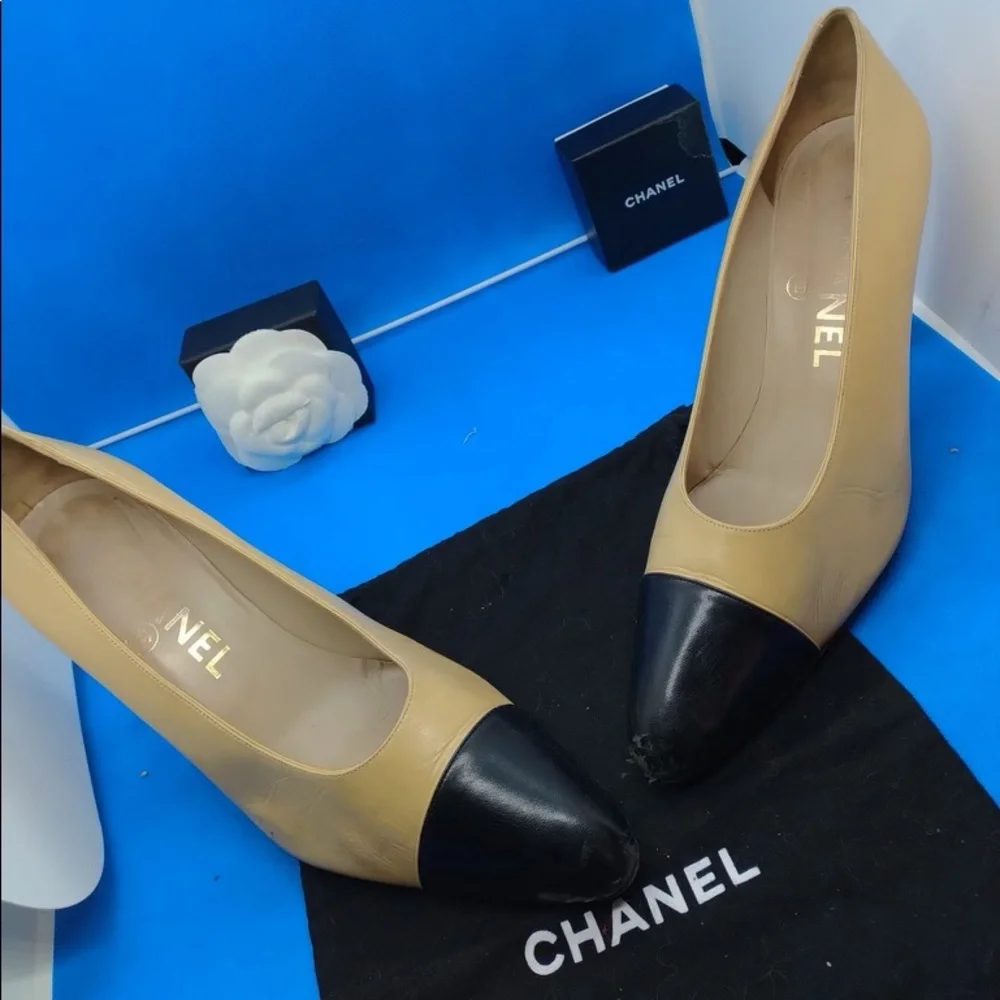 CHANEL | Shoes | Chanel Rare Vintage Leather Cap Toe Beige And Black ...